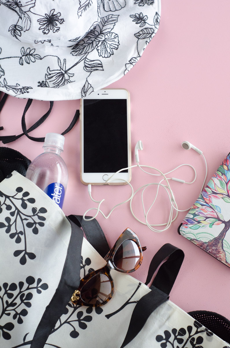 Ten Essentials for a Perfect Pool Day - Hello Fun Seekers